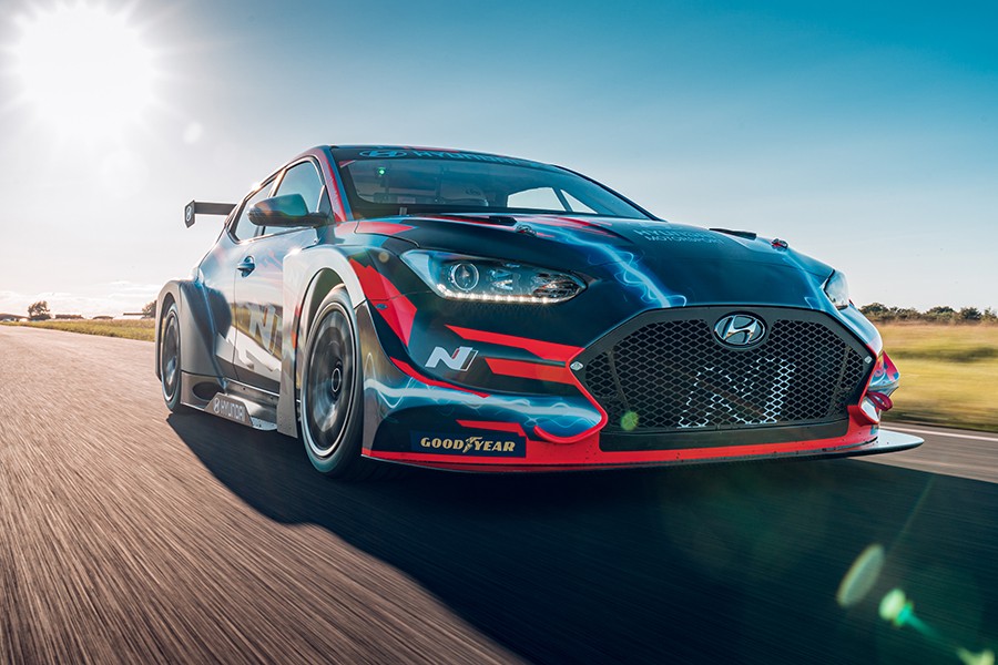 Hyundai Veloster N ETCR car completes WAE systems integration | Race ...